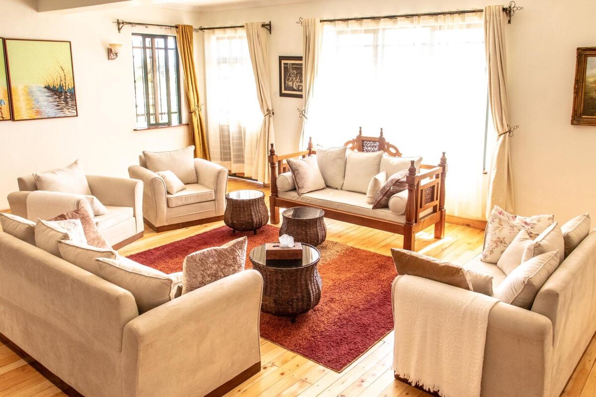 Staying with Everything Altitude. Unique breaks in Kenya.